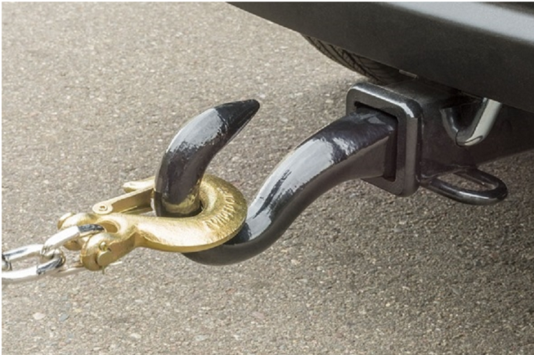 Need Towing Accessories? Here's What You Need to Know